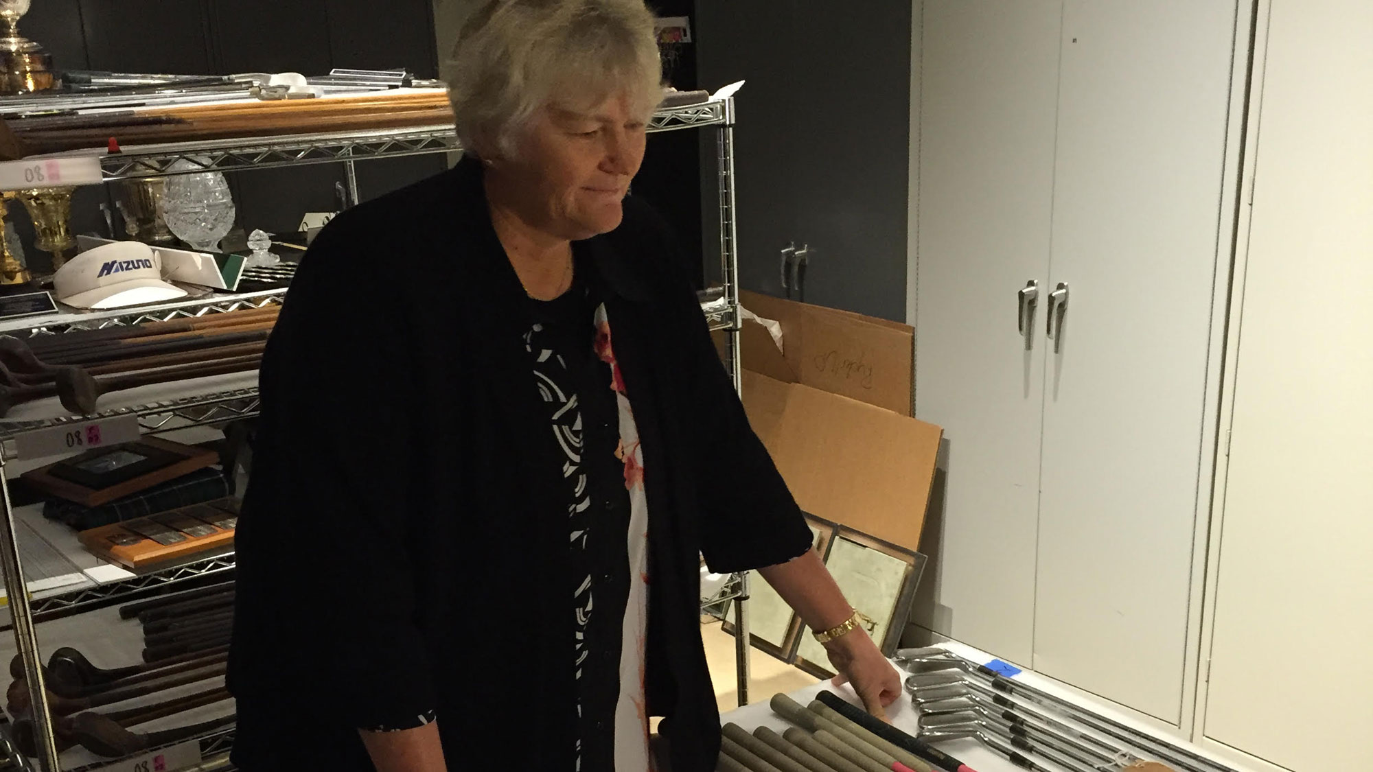 Laura Davies visits the World Golf Hall of Fame & Museum | News | Epson ...